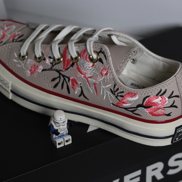 Converse | Shoes | Converse Chuck 7 Tan Leather All Star Low Tops ...